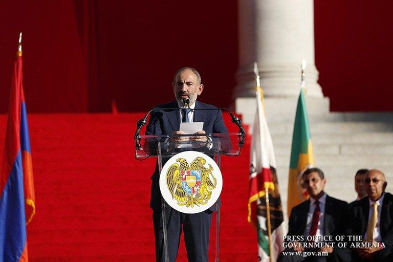 PM Pashinyan Draws Thousands in Los Angeles – Armenian Council of America