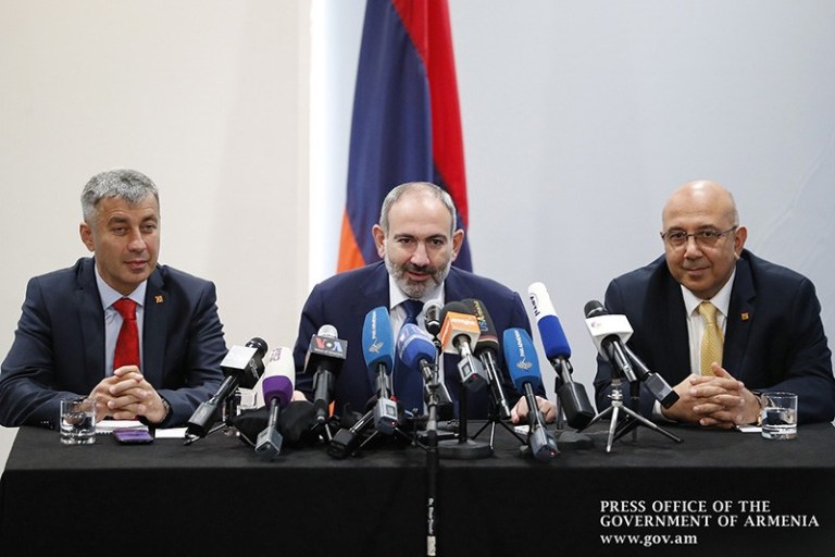 PM Pashinyan Draws Thousands in Los Angeles – Armenian Council of America